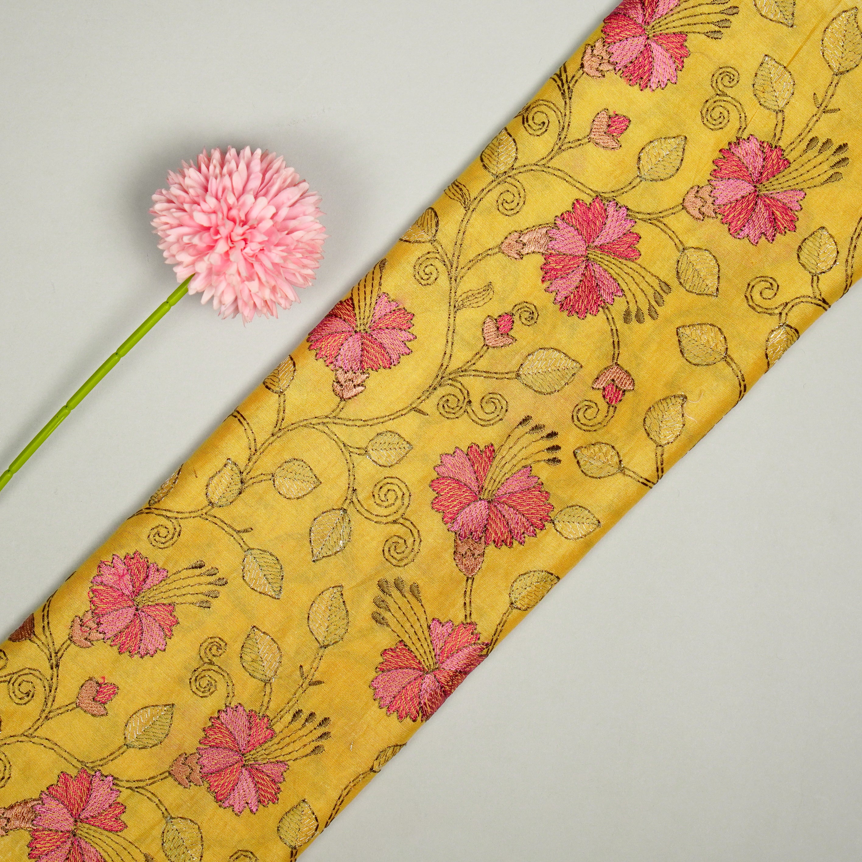 Sampavi Floral Jaal on Gold Silk Chanderi – Zarinama